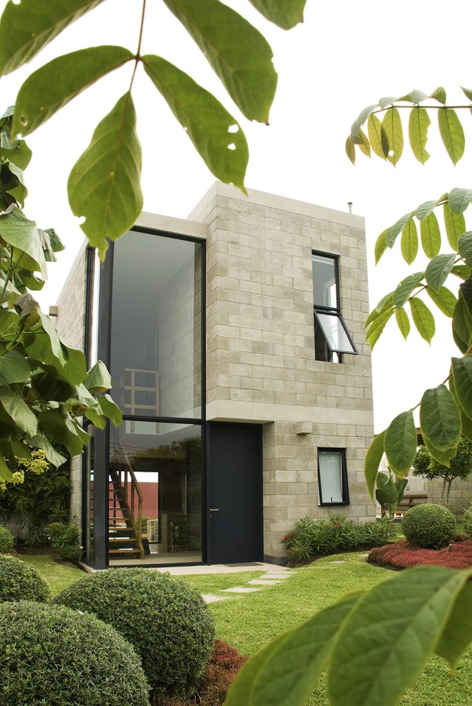 35 Low-cost "Concrete Block House" Ideas With Functional Living Space ...