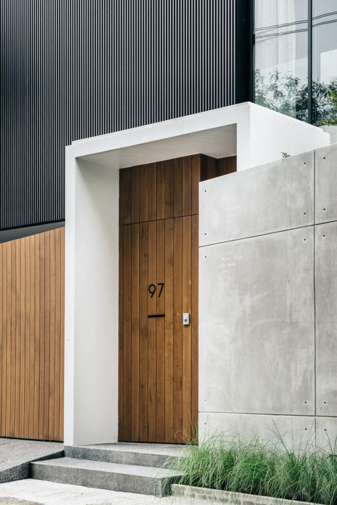 30 Modern "Side Gate" Ideas to Make a Strong First Impression