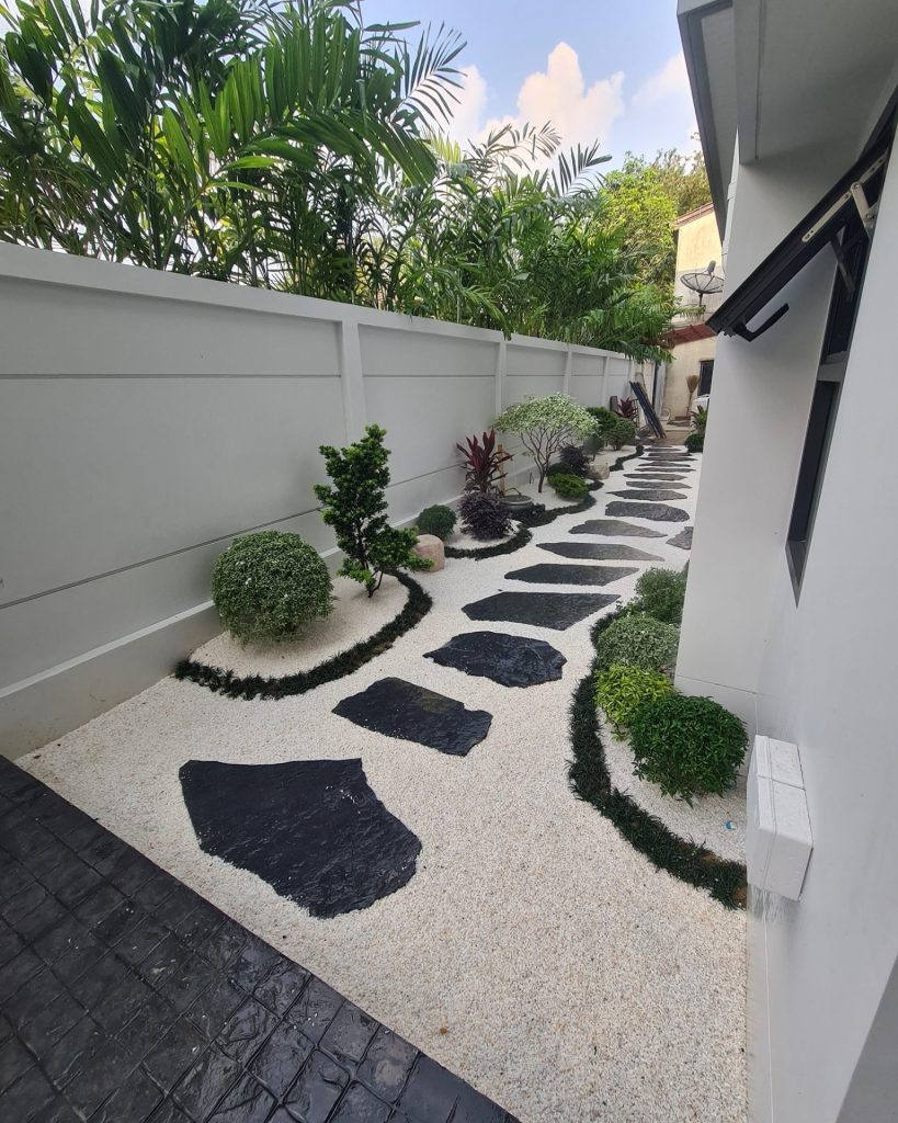 35 Side Yard Landscaping Ideas With Stones, Easy to Care and Save Budget