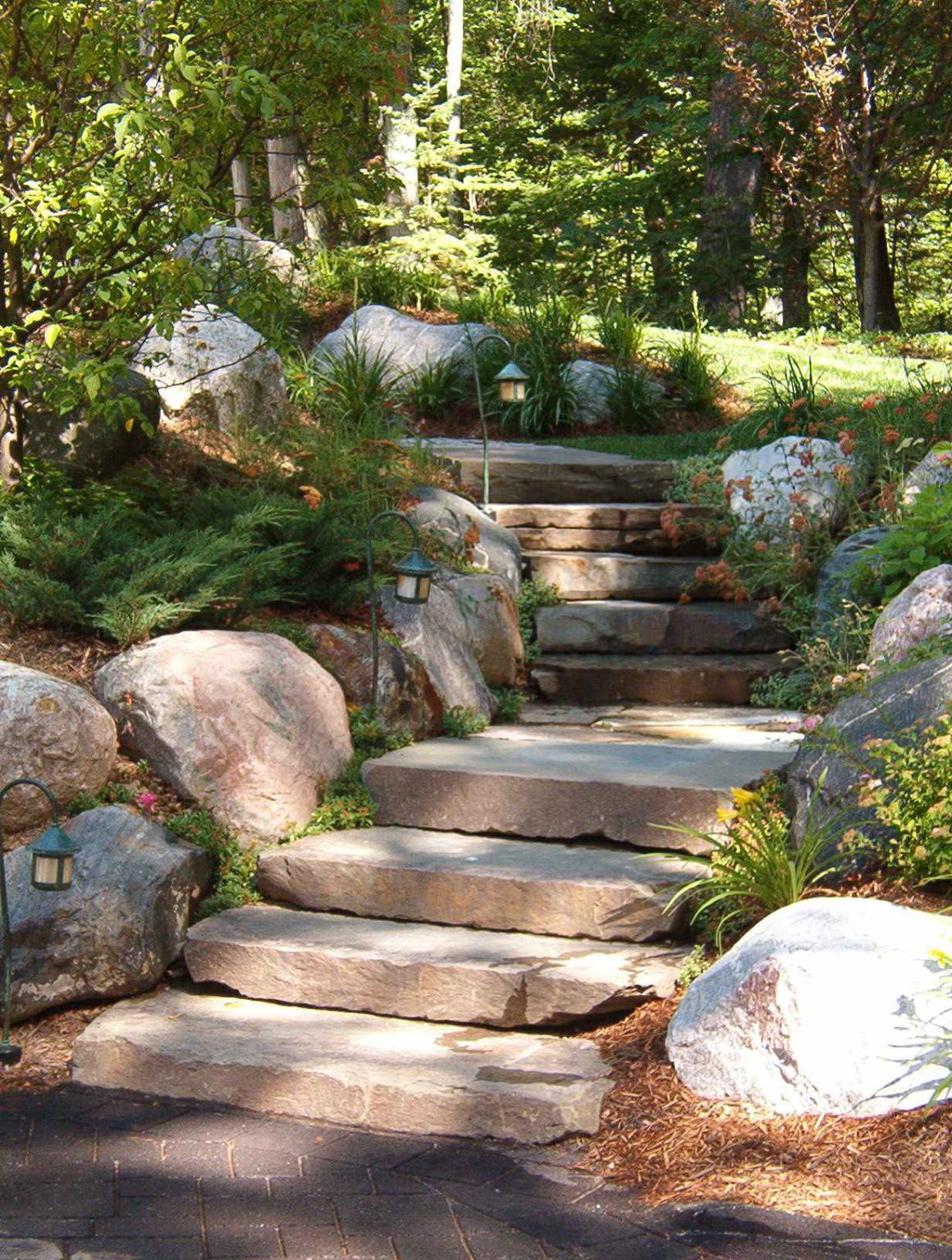 32 Beautiful Landscaping Ideas for "Sloped Yard" That You Should Not Miss