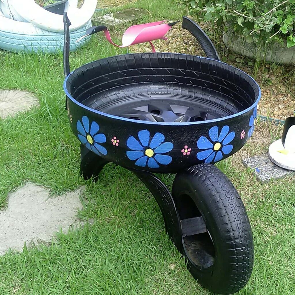 16 DIY Upcycled Tyre Projects: Give Your Old Tyres a Second Life